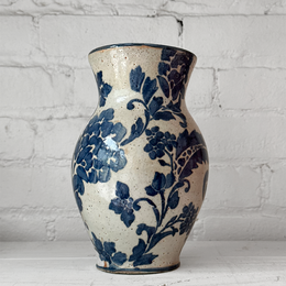 Amanda Moffat Medium Curvy Vase (#8_03)